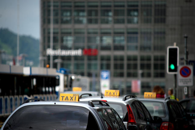 BUNDESGERICHT: Das Halteverbot gilt auch für Rot-Kreuz-Fahrer