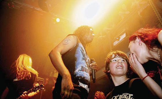 John Prakesh zurück auf der Bühne