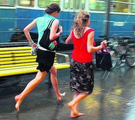 Singen im Badkleid strengstens verboten!