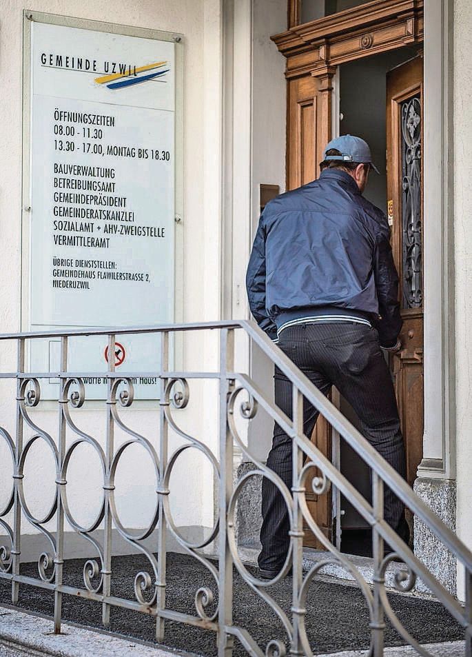 Das Personal zu Überzeit verdonnert