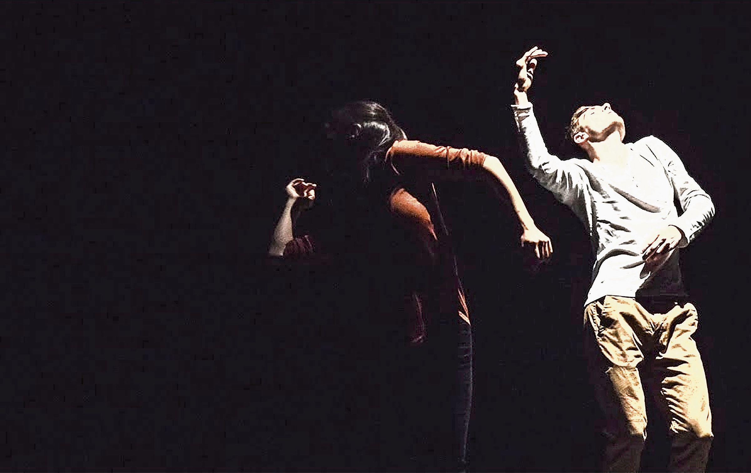 TANZ: Sich aus der Komfortzone winden