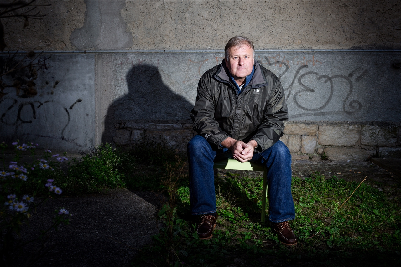 Im Geheimdienst des runden Leders - Alex Gebhart ist der James Bond des ...