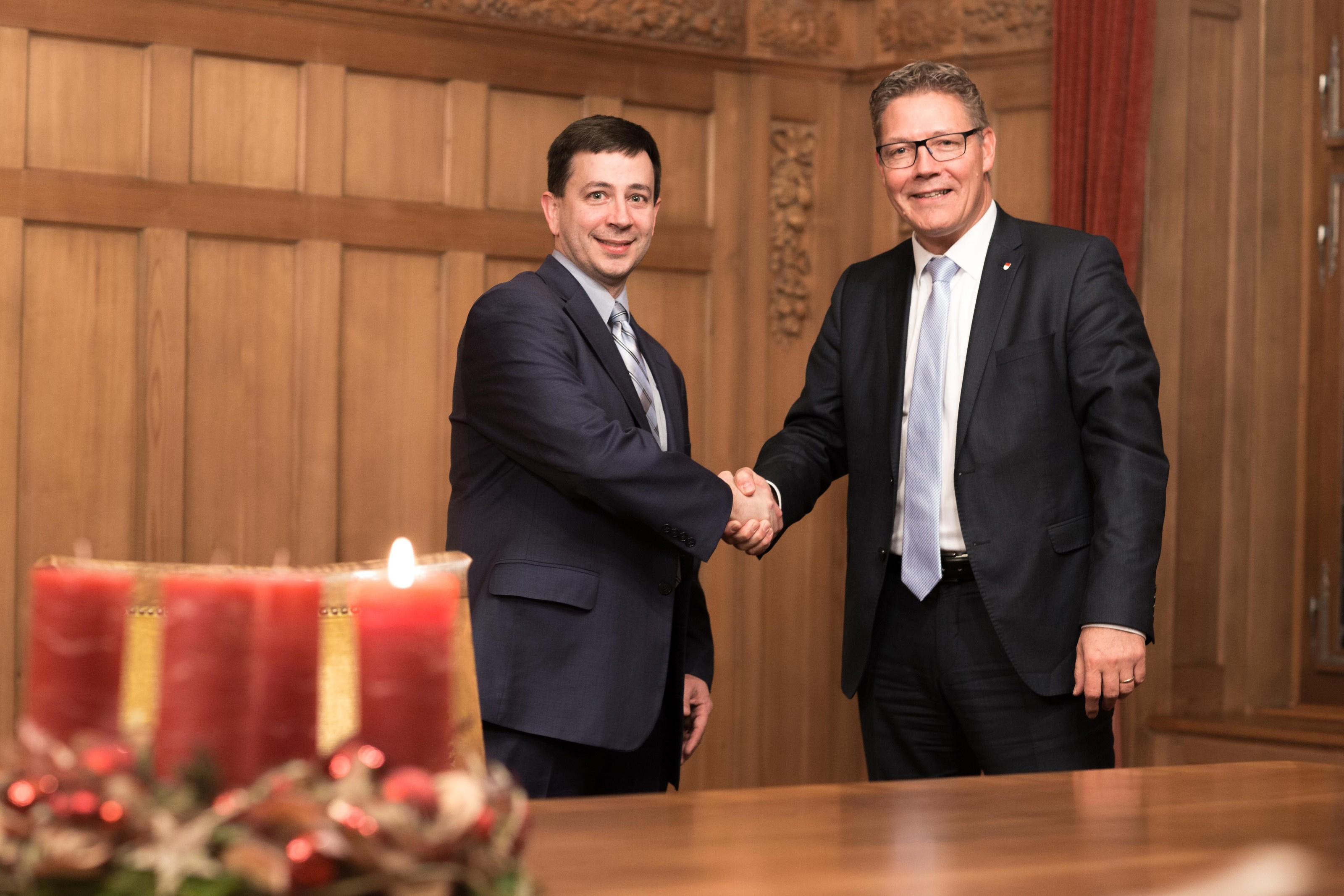 Kanton Solothurn und Biogen unterzeichnen Grundstücks-Kaufvertrag