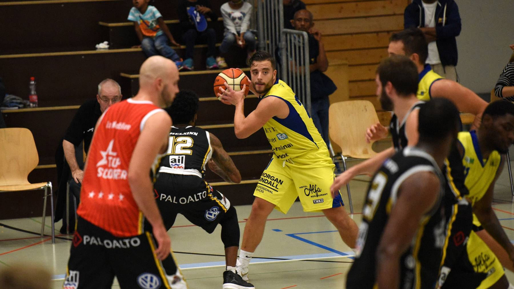 Auston Calhoun kommt, Branislav Kostic bleibt