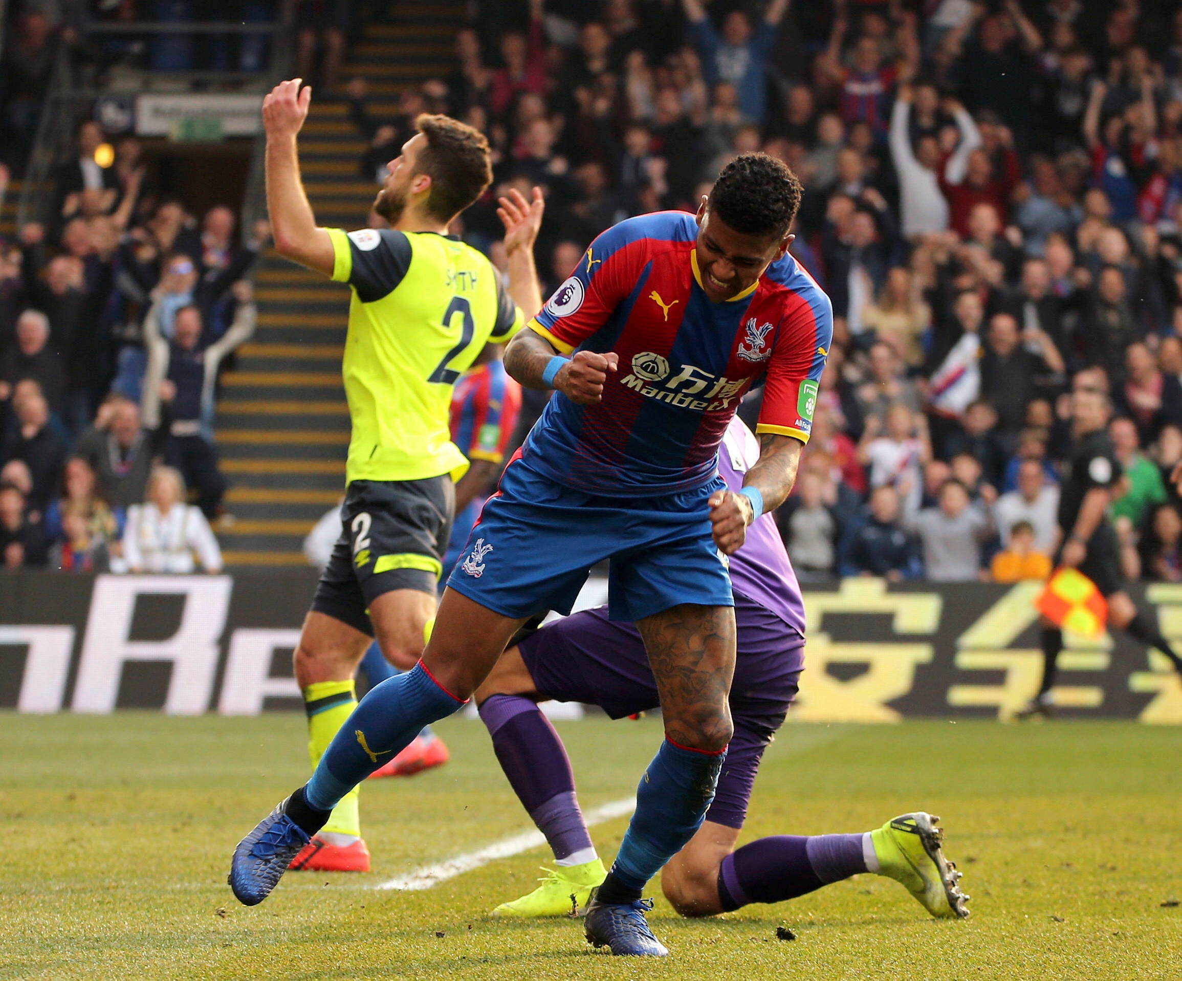 Der Absteiger-Schreck: Patrick van Aanholt versenkt mit seinen Toren in ...