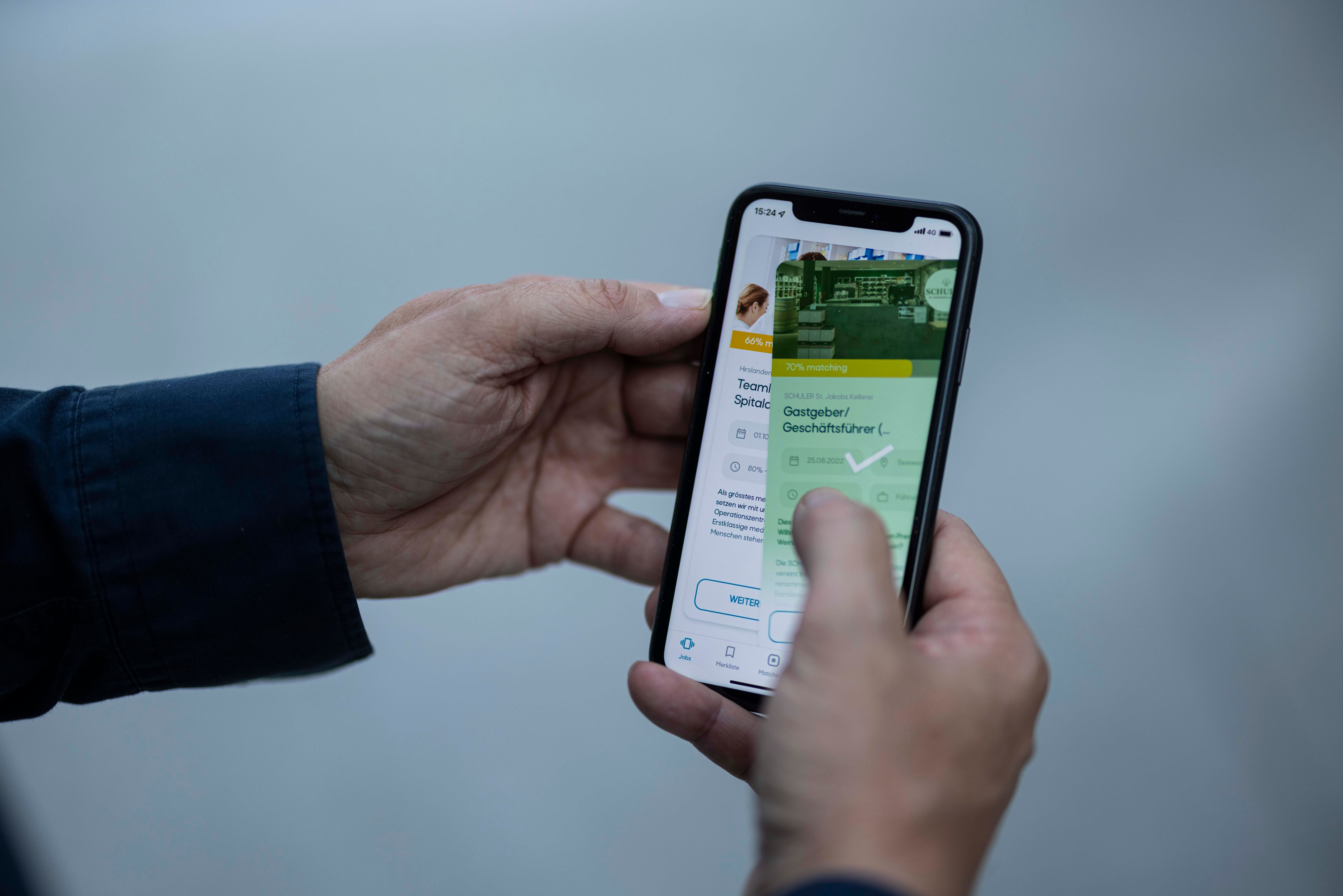 Tinder für Jobsuche: Ganz einfach Bewerbungen verschicken