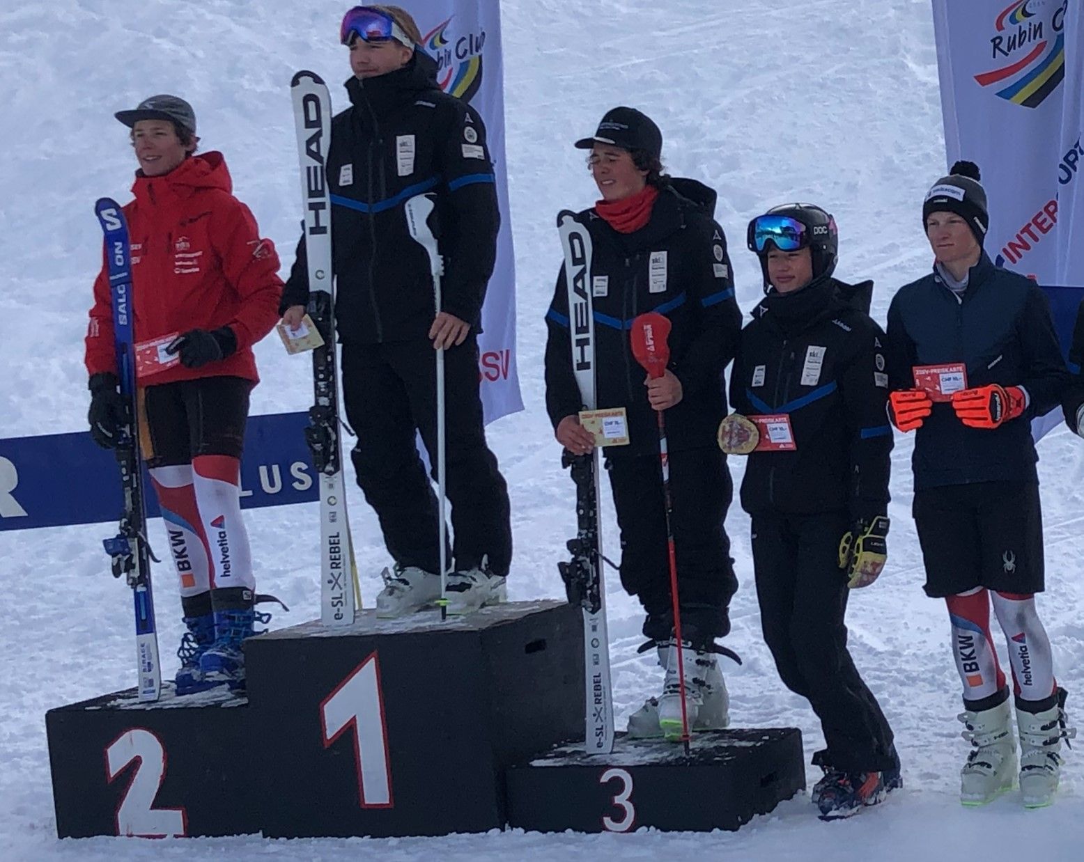 Urner fahren beim Slalom an der Gurschenalp in die Top Ten