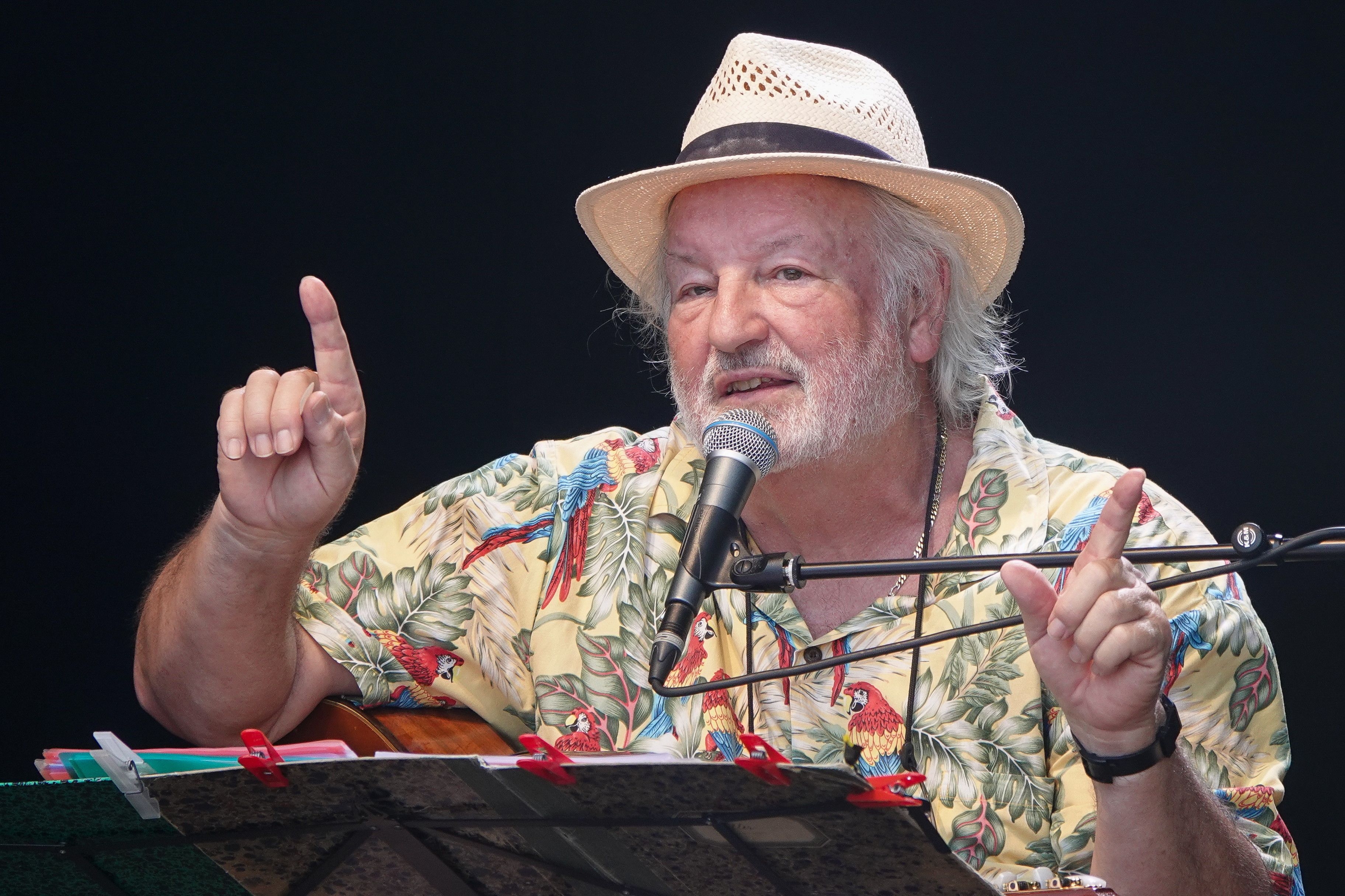 Badenfahrt: Peach Weber begeistert mit trockenem Humor