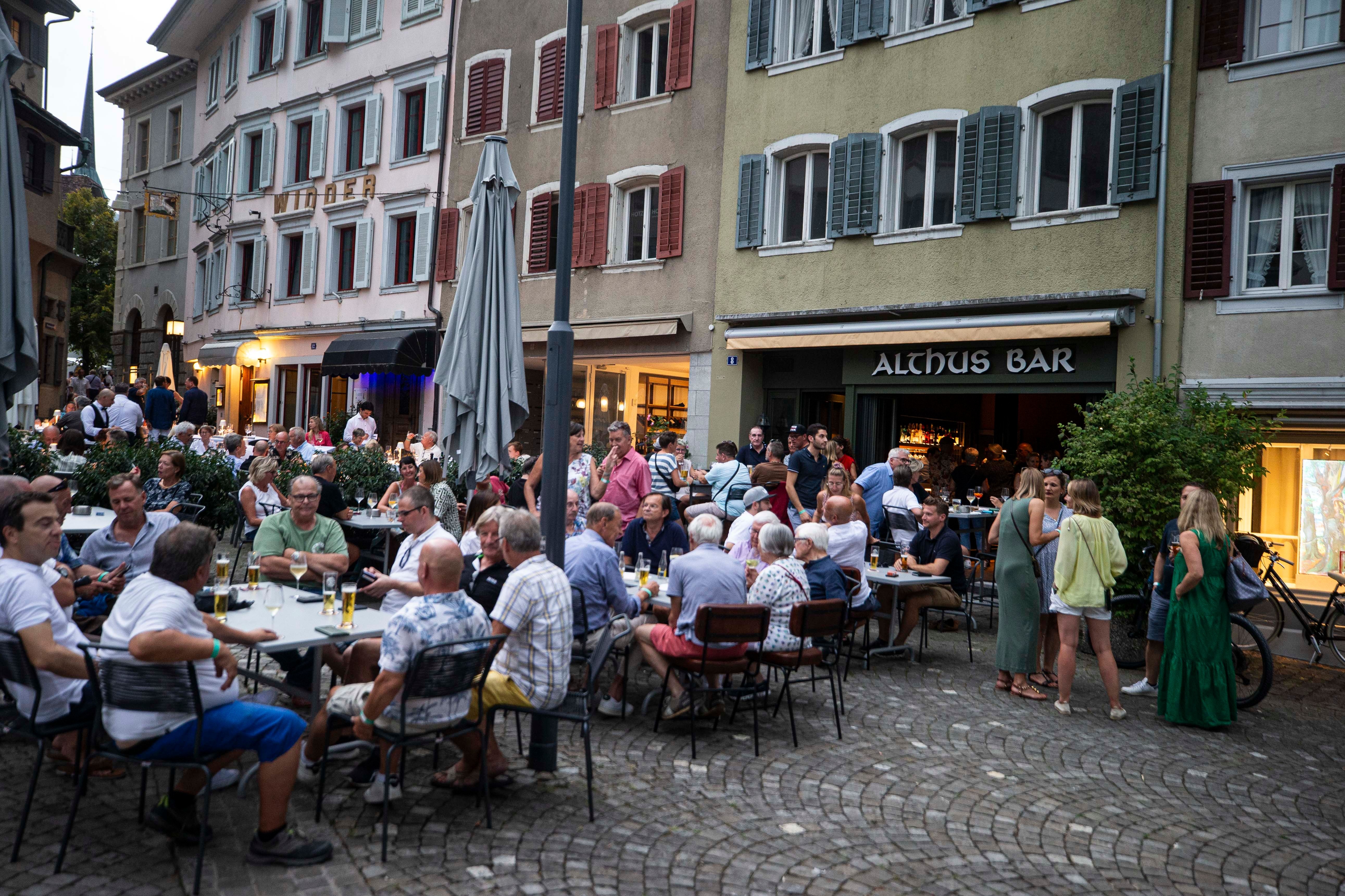 Althus Bar in Zug ist wieder geöffnet