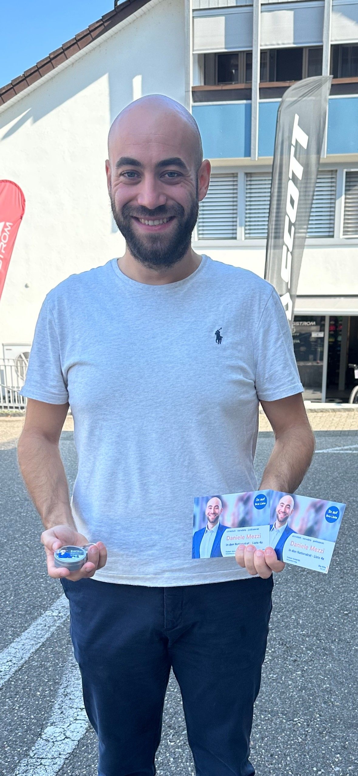 Nationalratskandidat Daniele Mezzi on Tour in Sulz