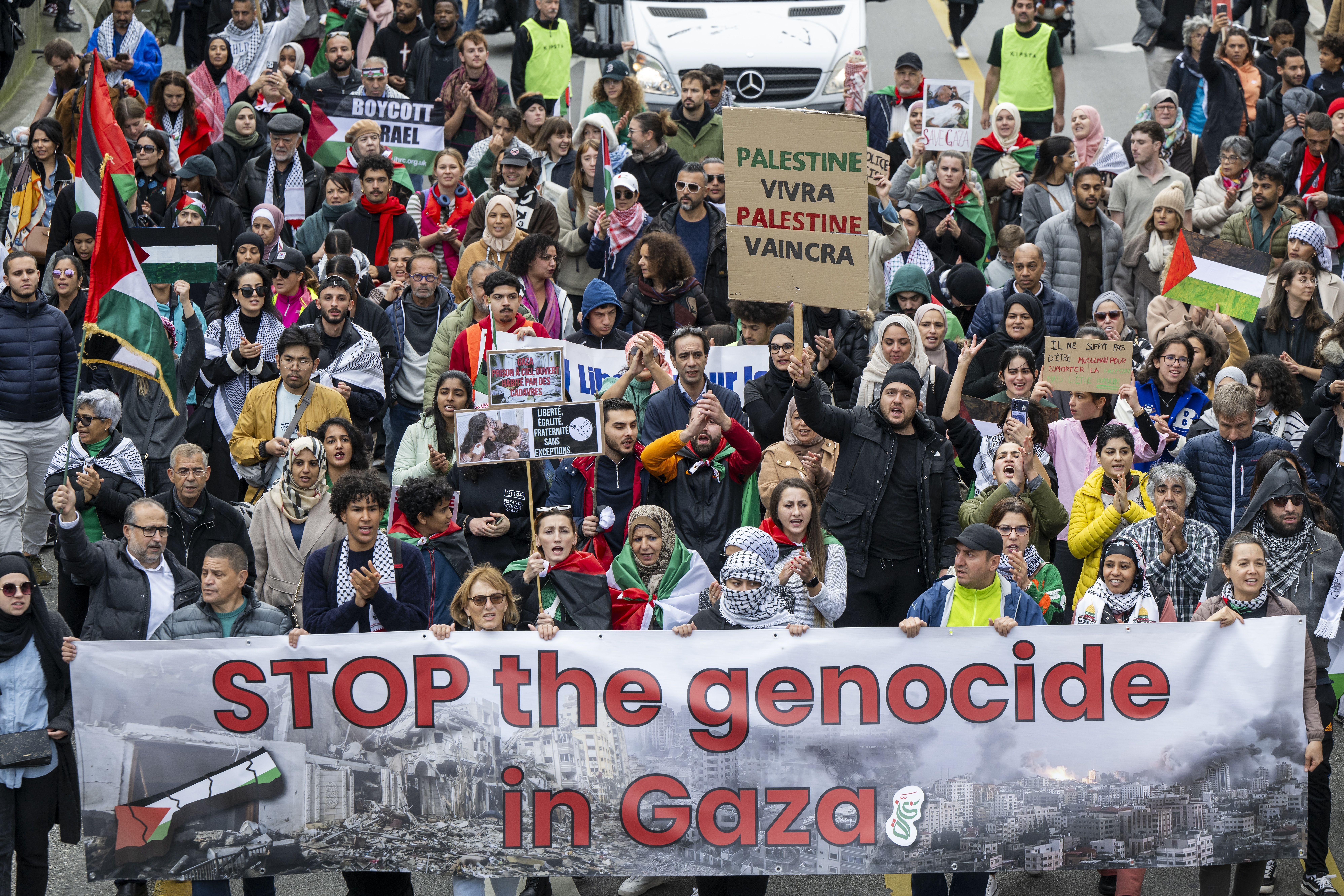 Nan Goldin, Judith Butler, Herta Müller, Thea Dorn: Stimmen zum Nahostkrieg