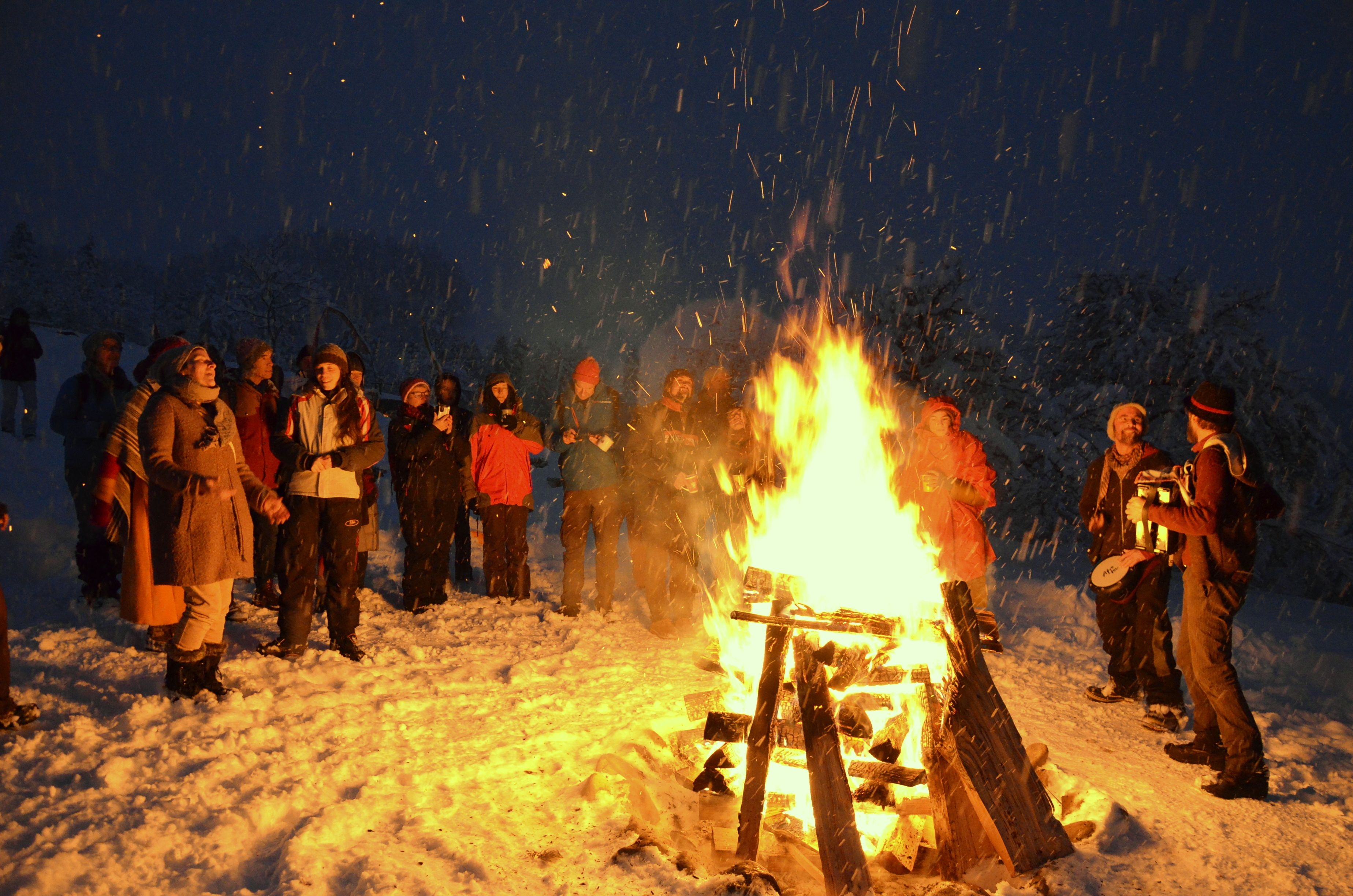 Erstmals Badewannen im Dickener "Feuergarten"