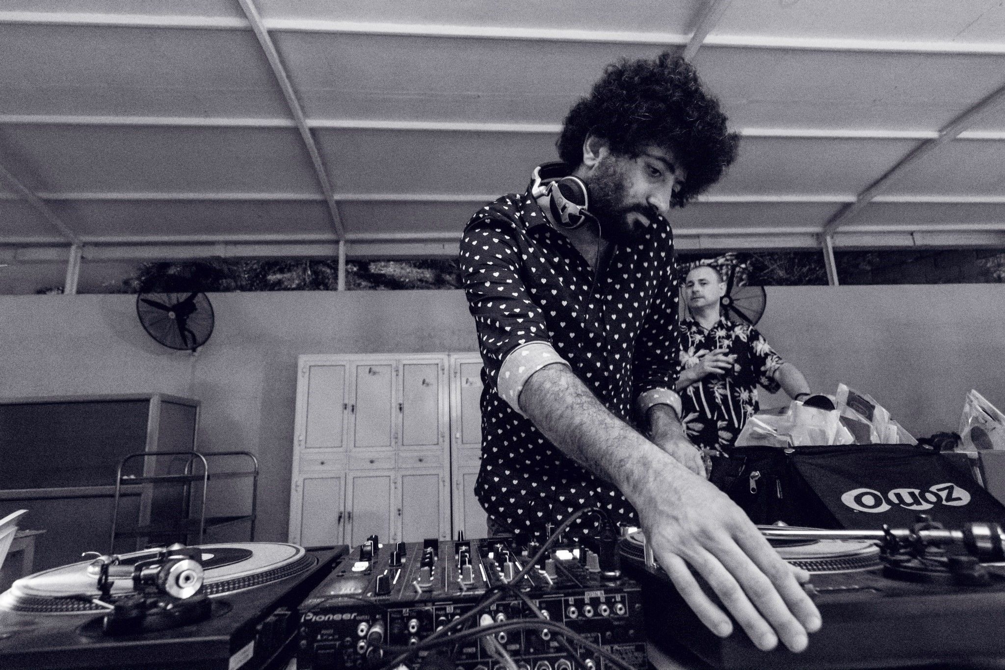 Der libanesische DJ Ernesto Chahoud will Basel zum Tanzen bringen