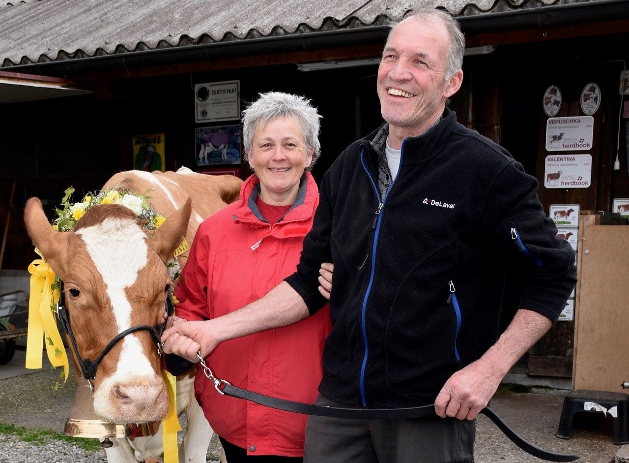 Salenstein: Peter und Corinna Hutterli durften nach 13 Jahren den Hof ...