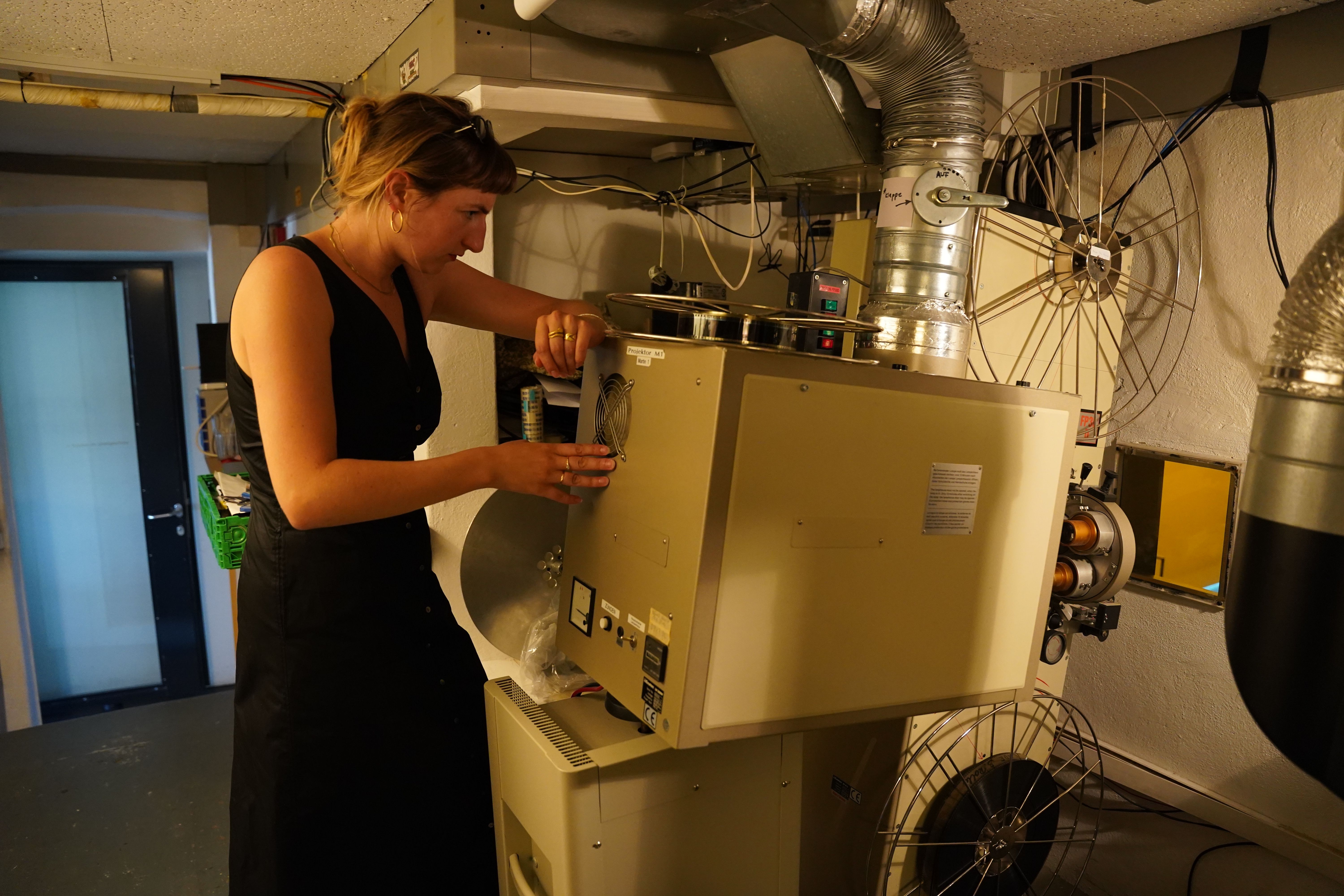 Odeon Brugg: Bald rattert ein analoger Projektor