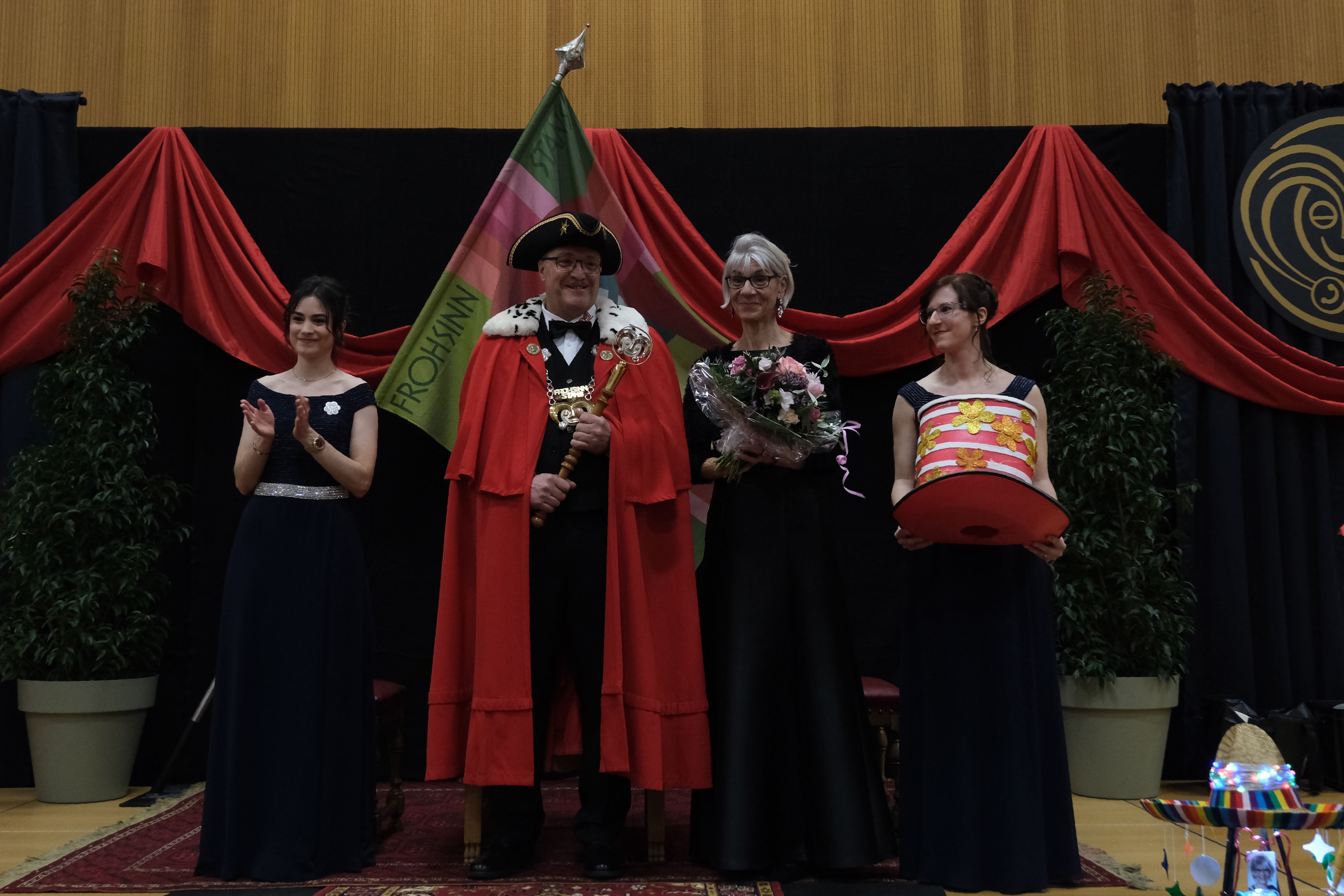 Stans: Neuer Frohsinnvater inthronisiert