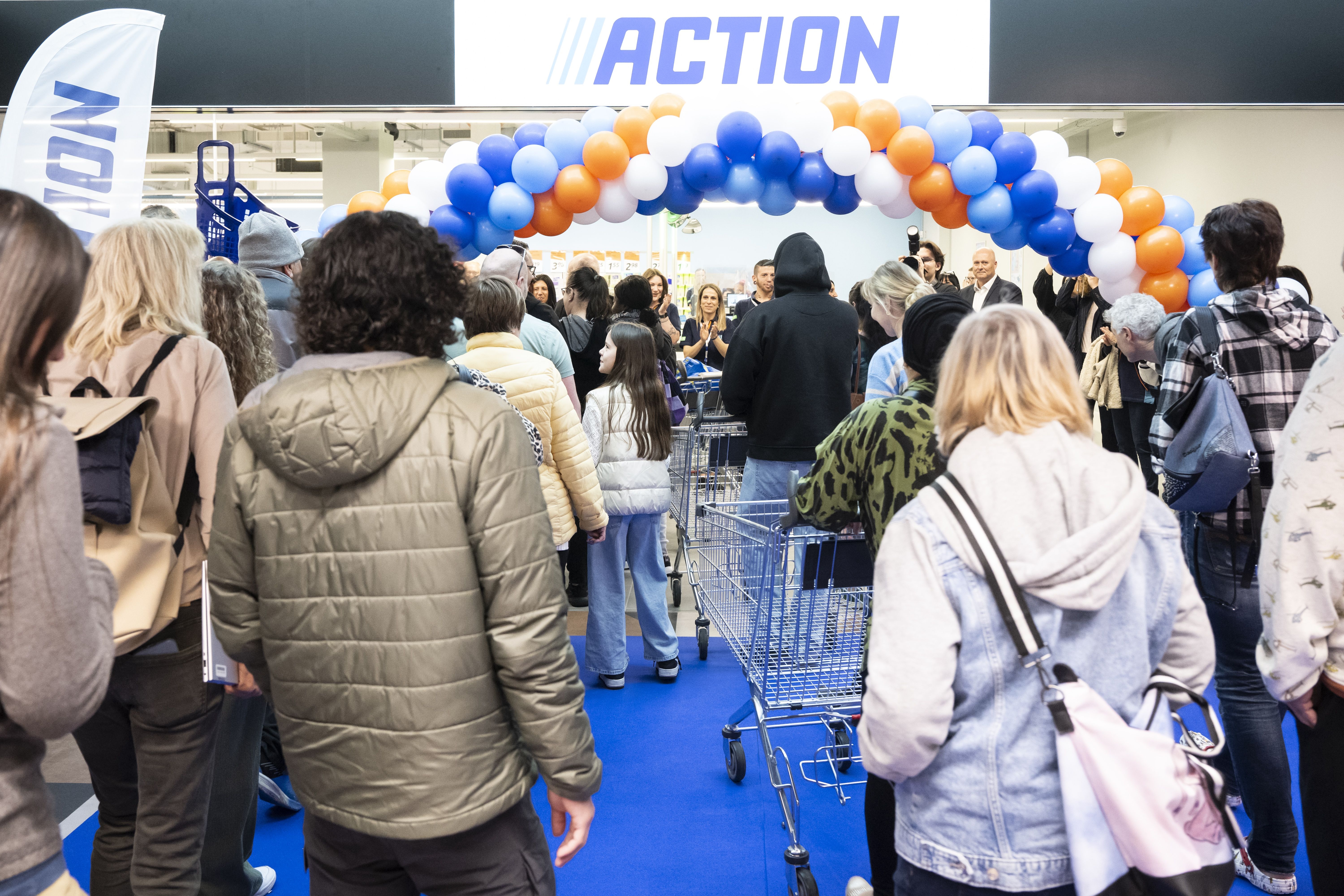 Billig-Discounter Action eröffnet die erste Schweizer Filiale
