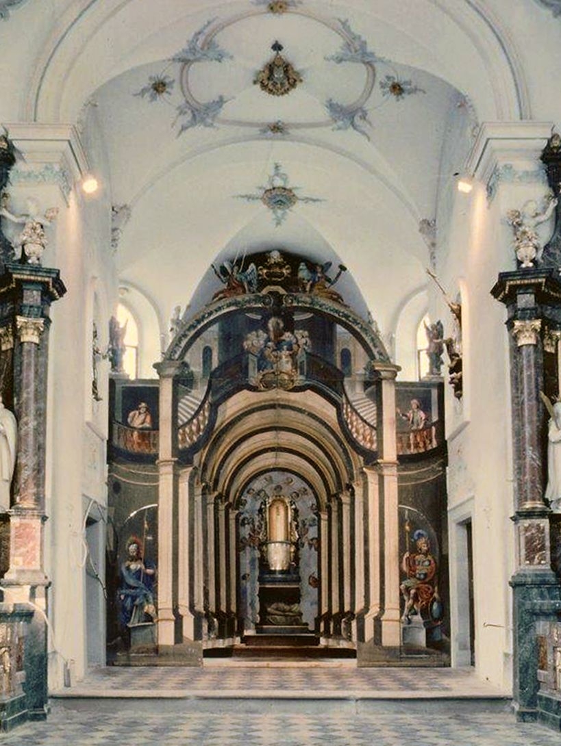 Risch: Die Kirche St. Verena hat ihr barockes Kulissebgrab zurück