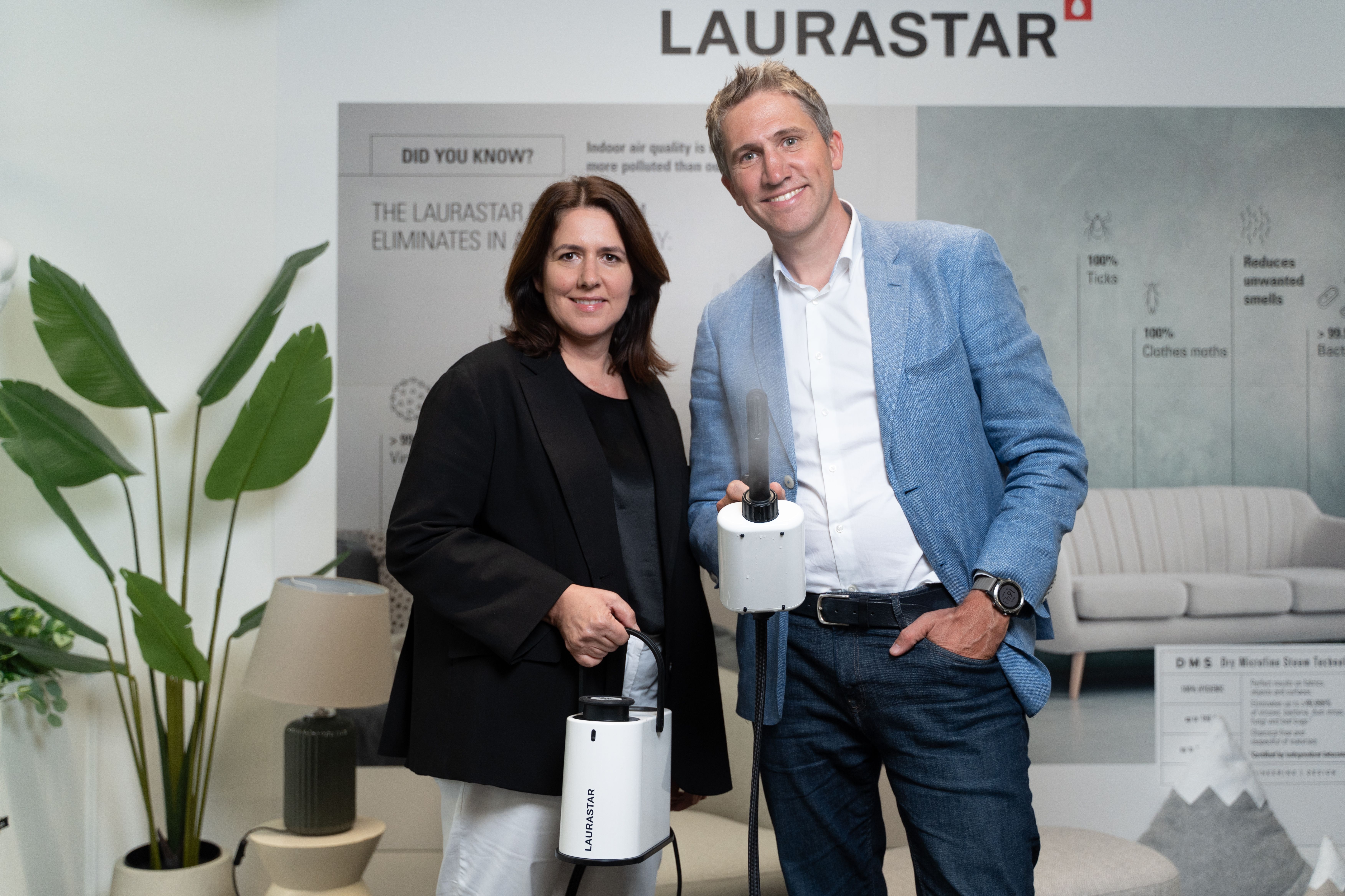 Laurastar: Bügeleisen-Geschwister will mit Dampfgerät wachsen