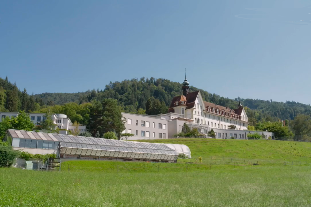 Triaplus, Integrierte Psychiatrie Uri, Schwyz und Zug, mit positiver ...