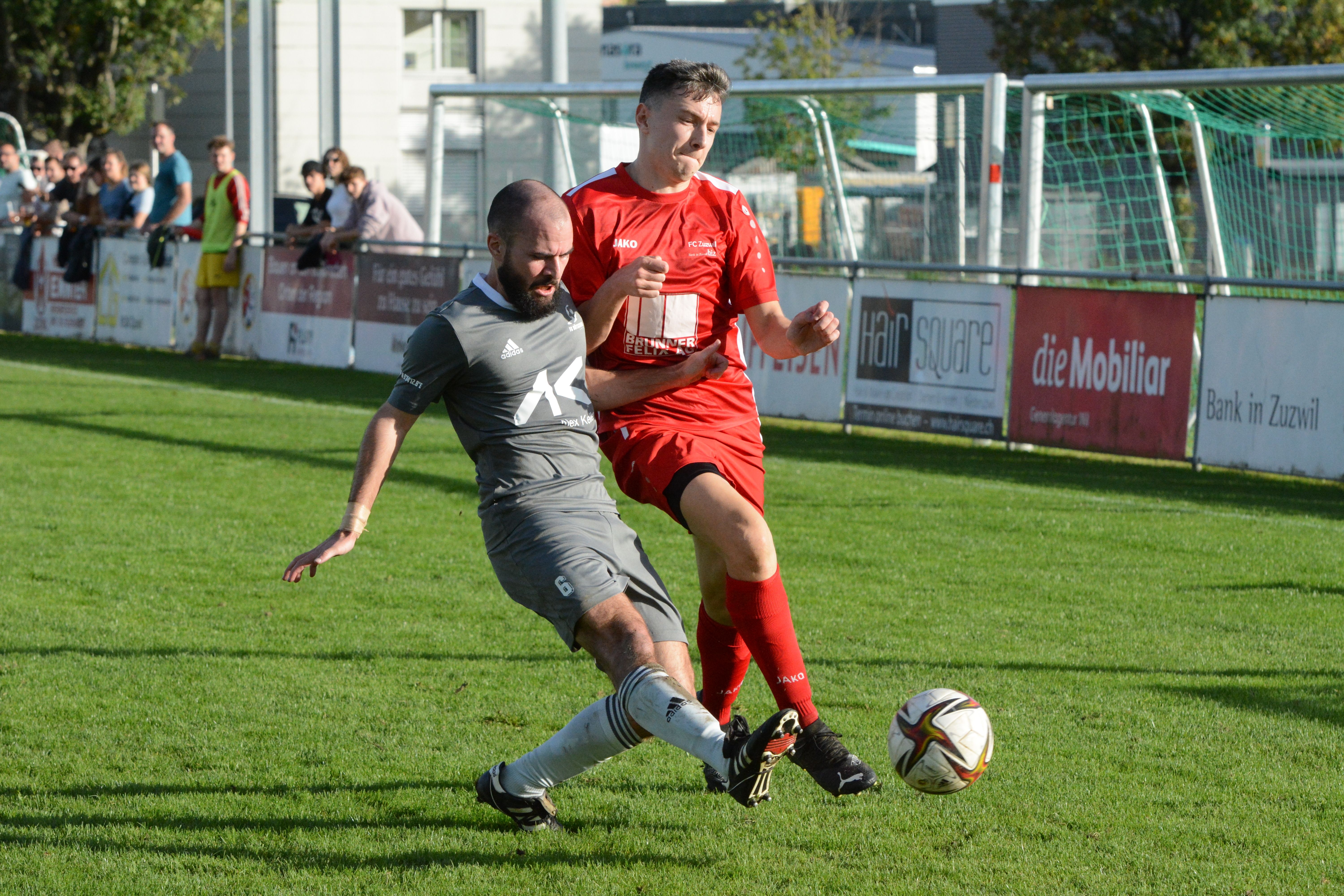 Pascal Hollenstein vom FC Bütschwil hat die Fussballstiefel an den Nagel gehängt