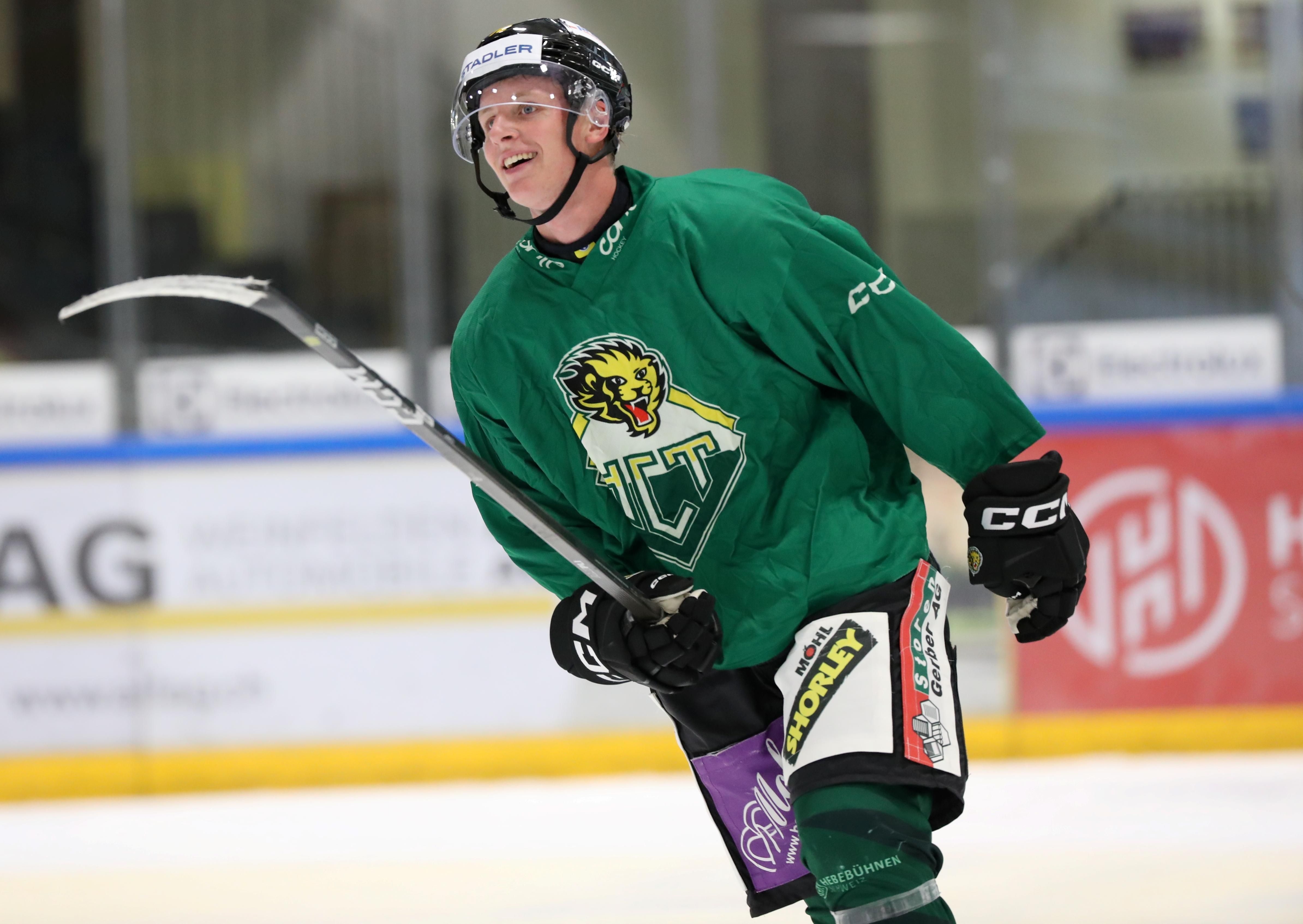 Fribourgs Mikael Slehofer beim HC Thurgau, wo Vater Robert einst rockte