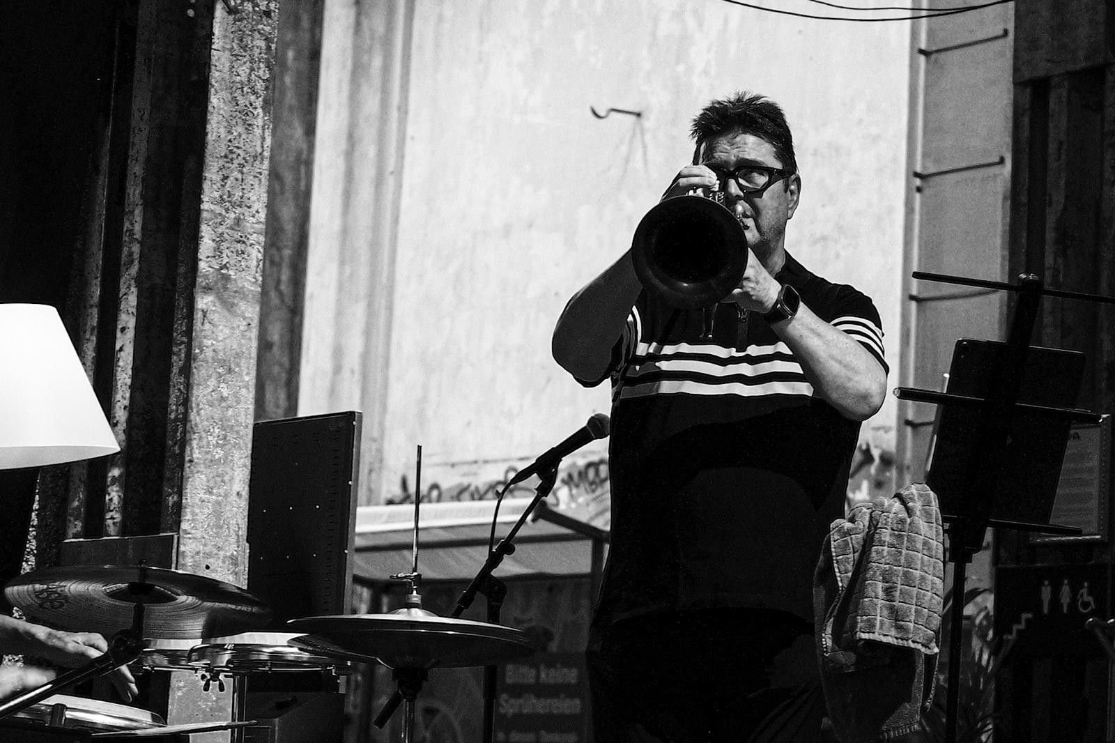 Framework 2.0: Hanspeter Stamm präsentiert neue Band