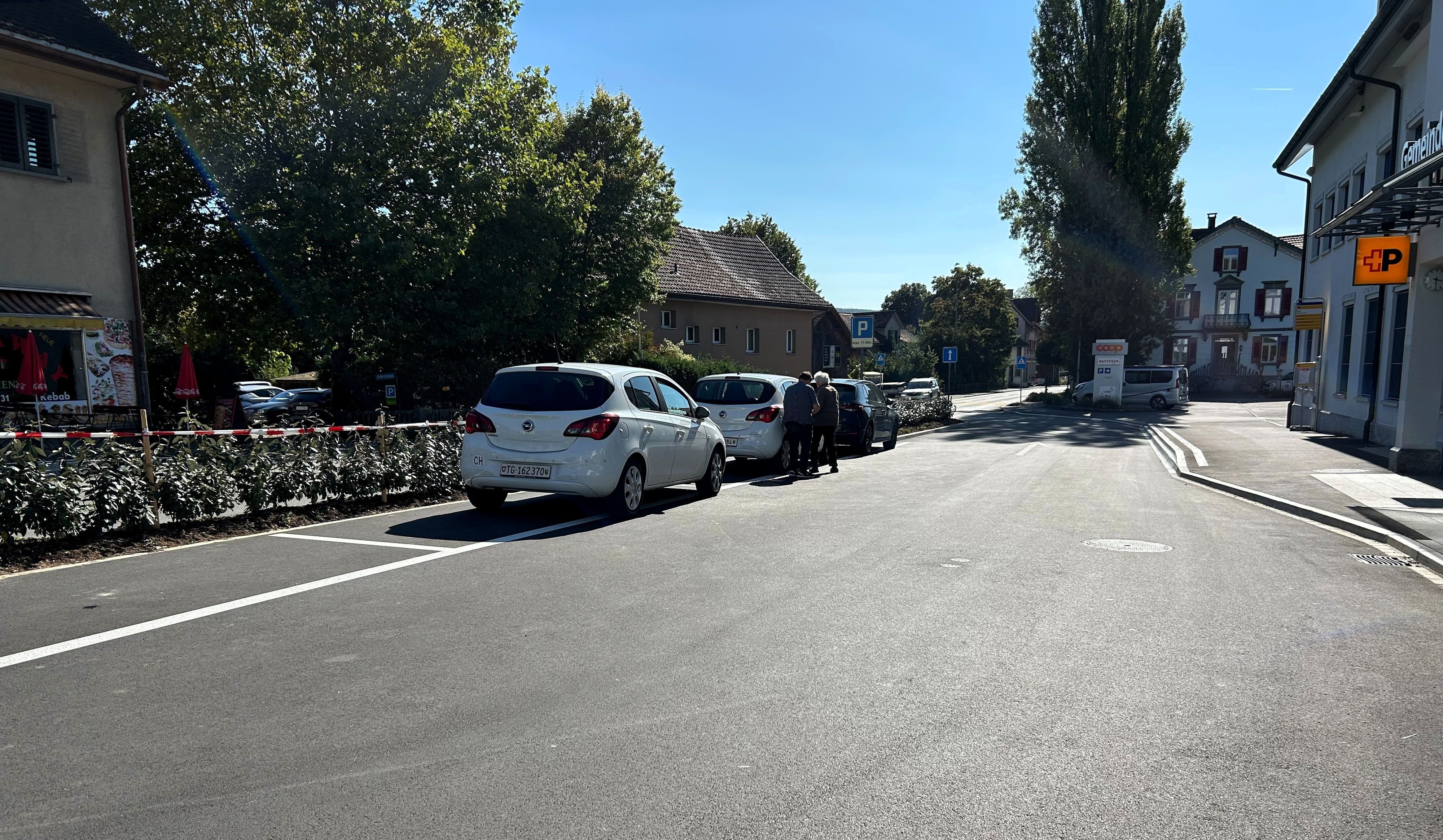 Bushaltestelle Post in Müllheim: Zu enge Parkplätze sorgen für Diskussion