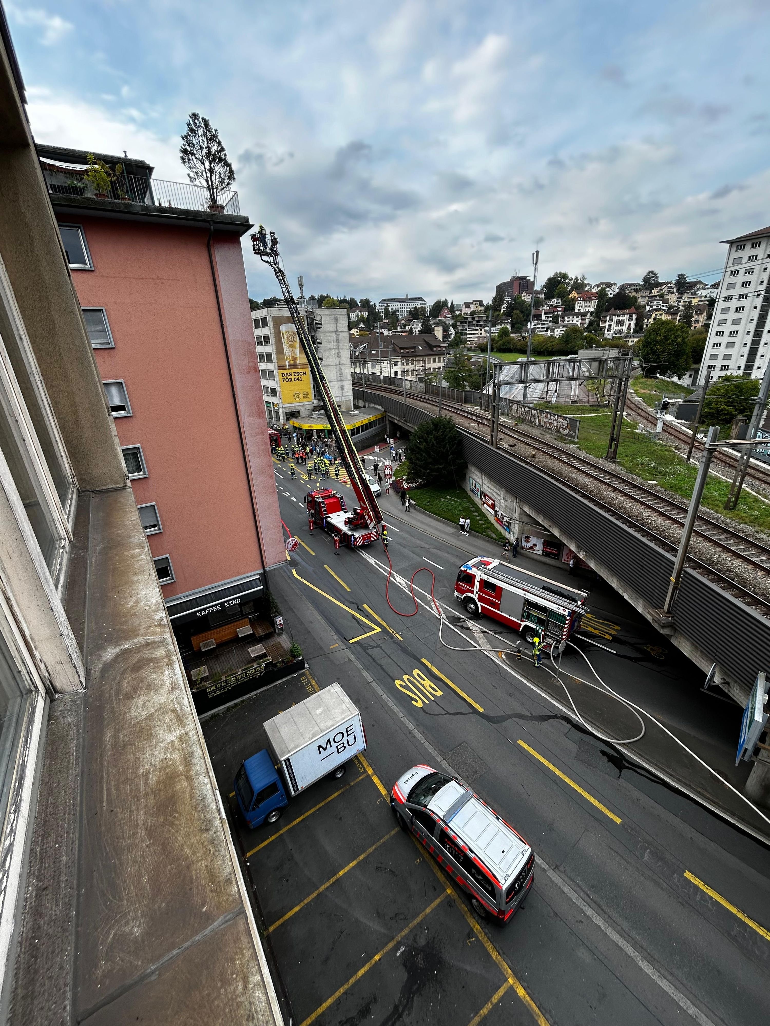 Luzern: Wohnungsbrand an der Baselstrasse fordert eine verletzte Person